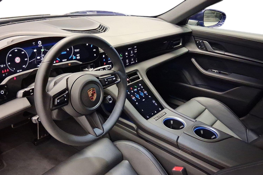 Uudet autot: Porsche Taycan, 2025, Sähkö, MPX-552 – K-Auto