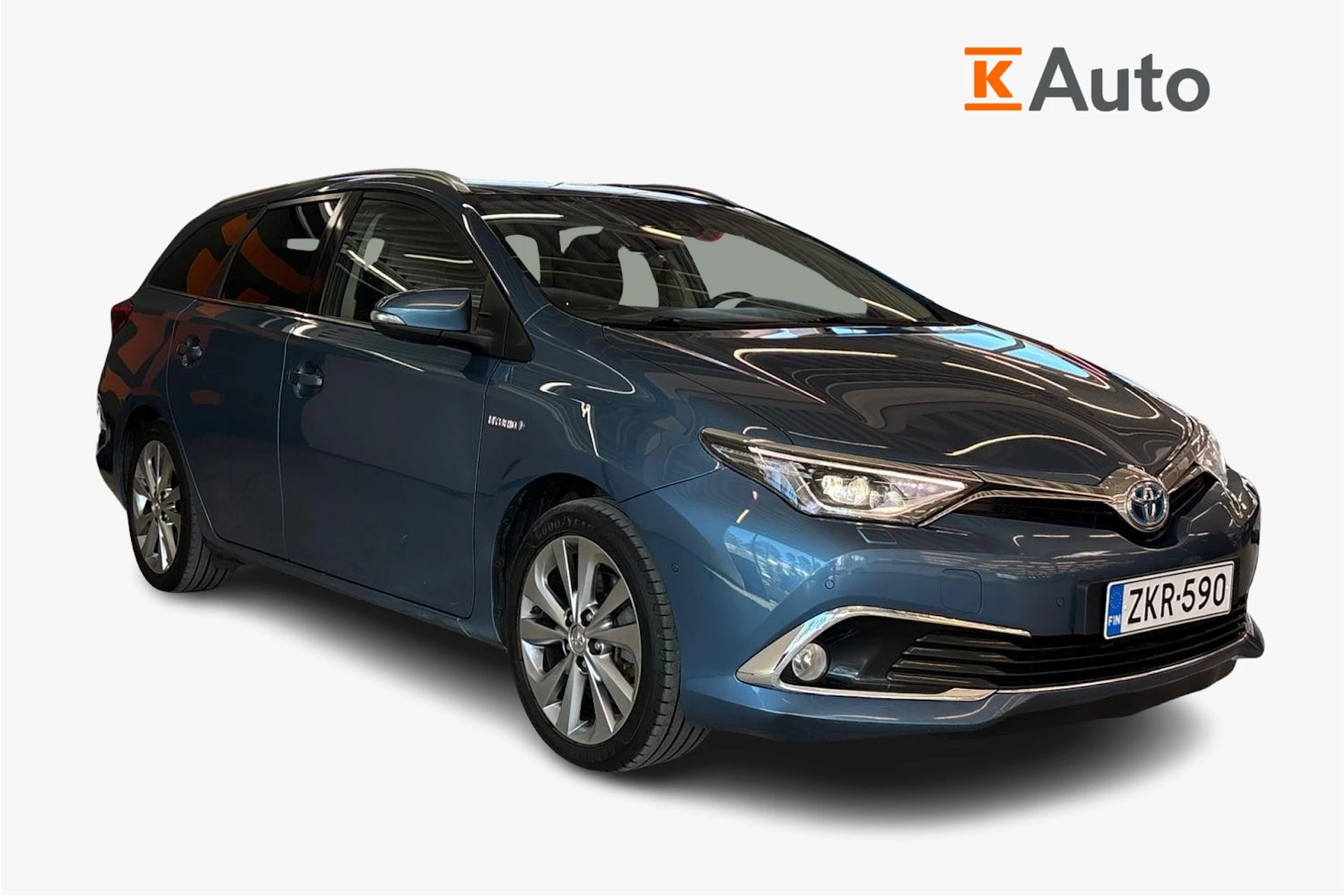 Toyota Auris vaihtoautot – Myös hybridinä ja farmarina