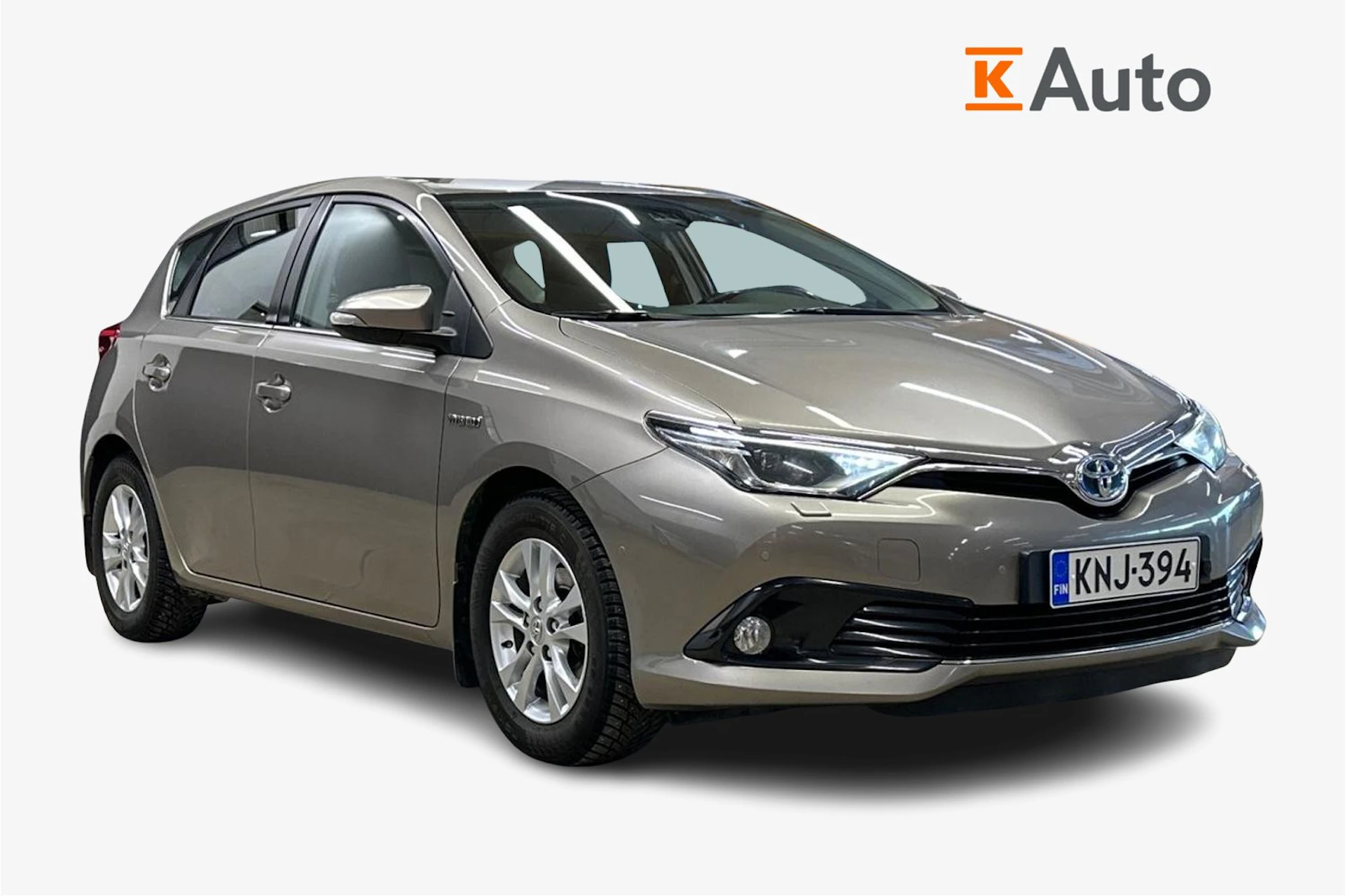 Toyota Auris vaihtoautot – Myös hybridinä ja farmarina