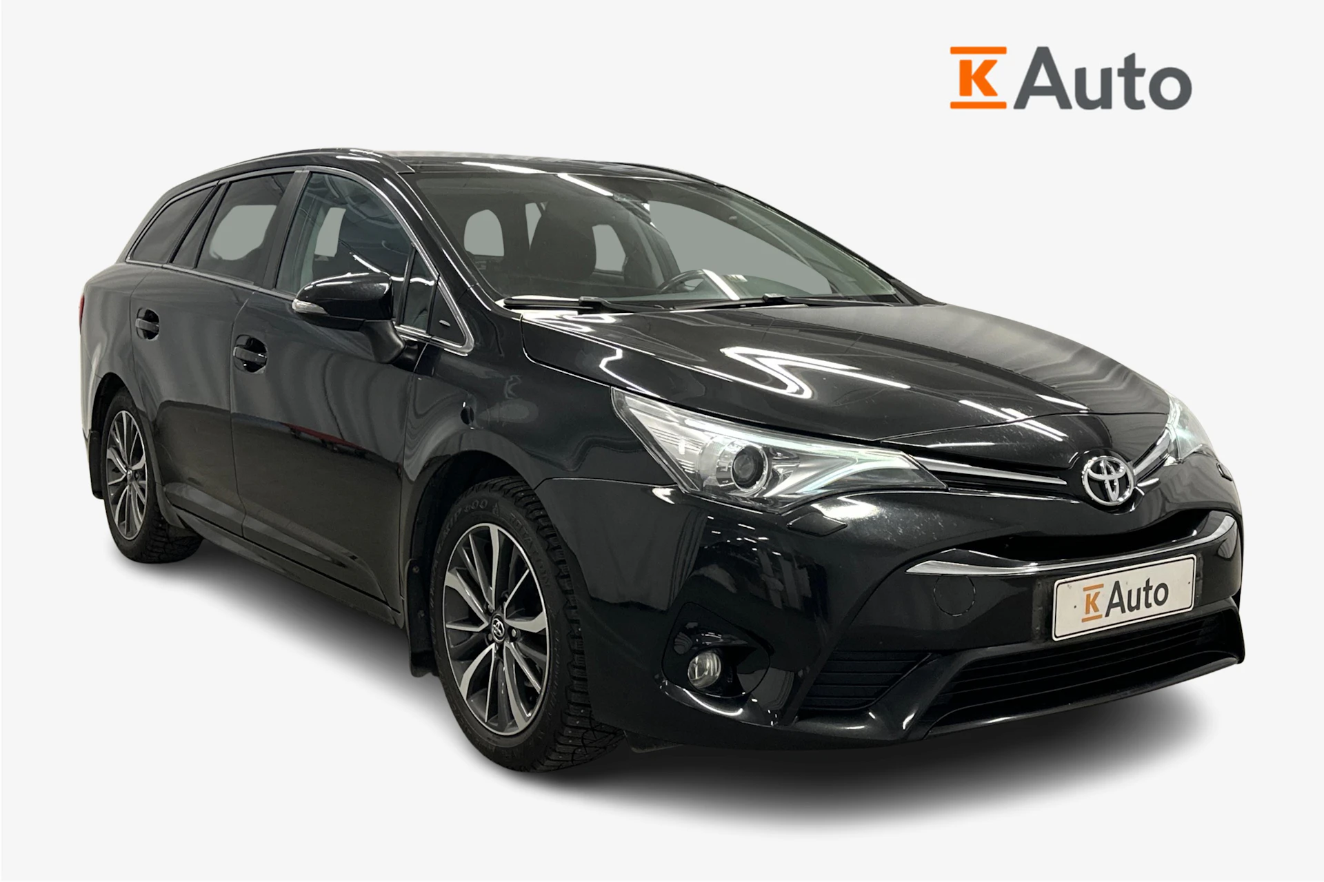 Toyota Avensis vaihtoautot – Farmari- ja sedan-korilla | K-Auto