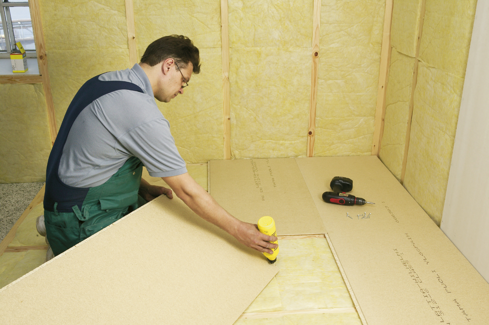 Lastulevy pontattu lattialevy 22x600x2400mm - K-Rauta