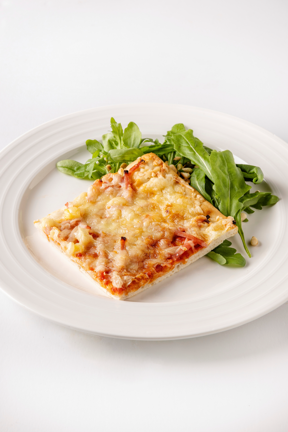 Apetit Kinkku-ananaspizza 1/2 GN 10x590g pakaste — HoReCa-tukku Kespro