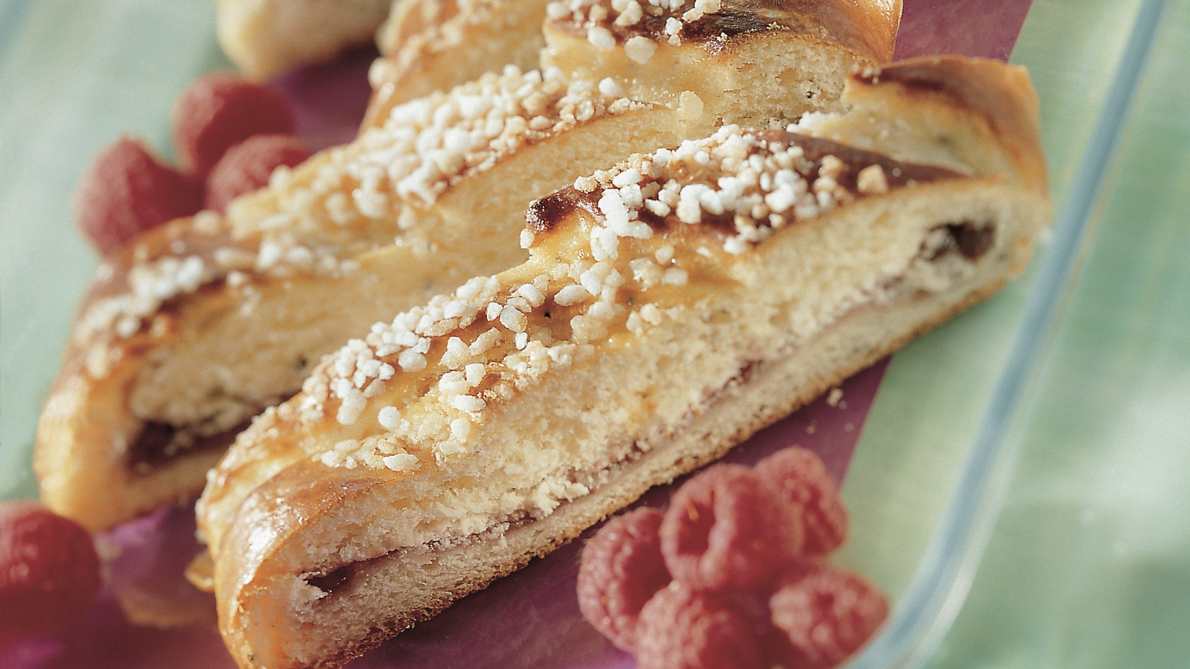 Rahka-vadelmapitko | Makeat leivonnaiset | Reseptit – K-Ruoka