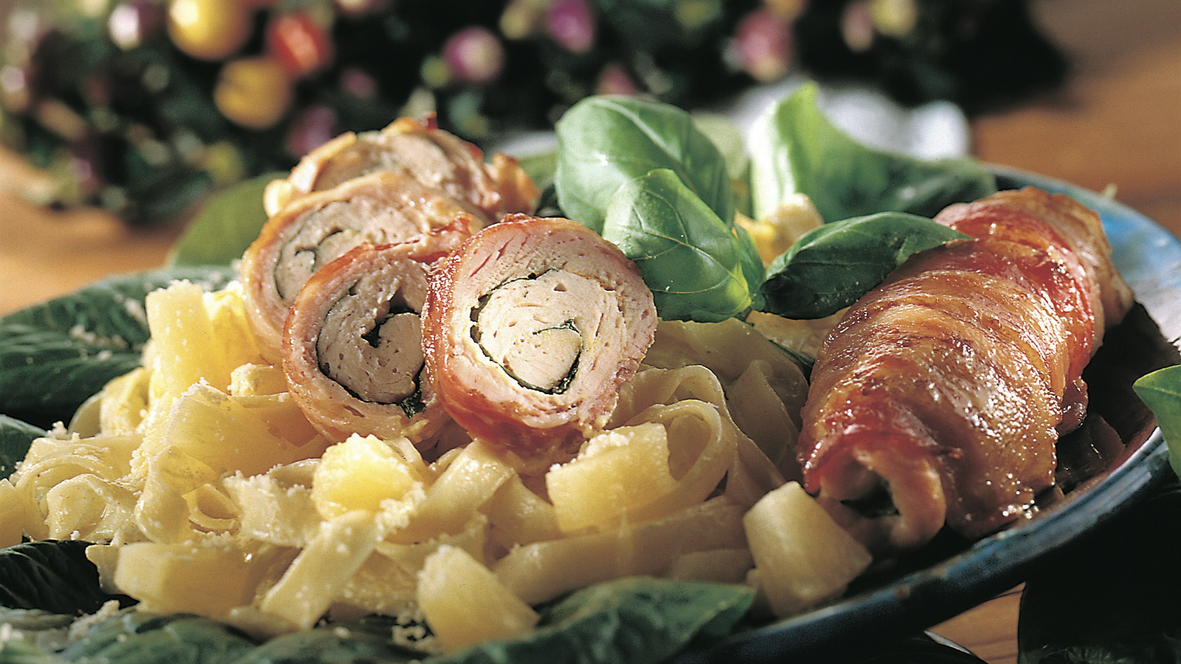 Kalkkunakääryleet ja ananaspasta | Pääruoat | Reseptit | K-Ruoka