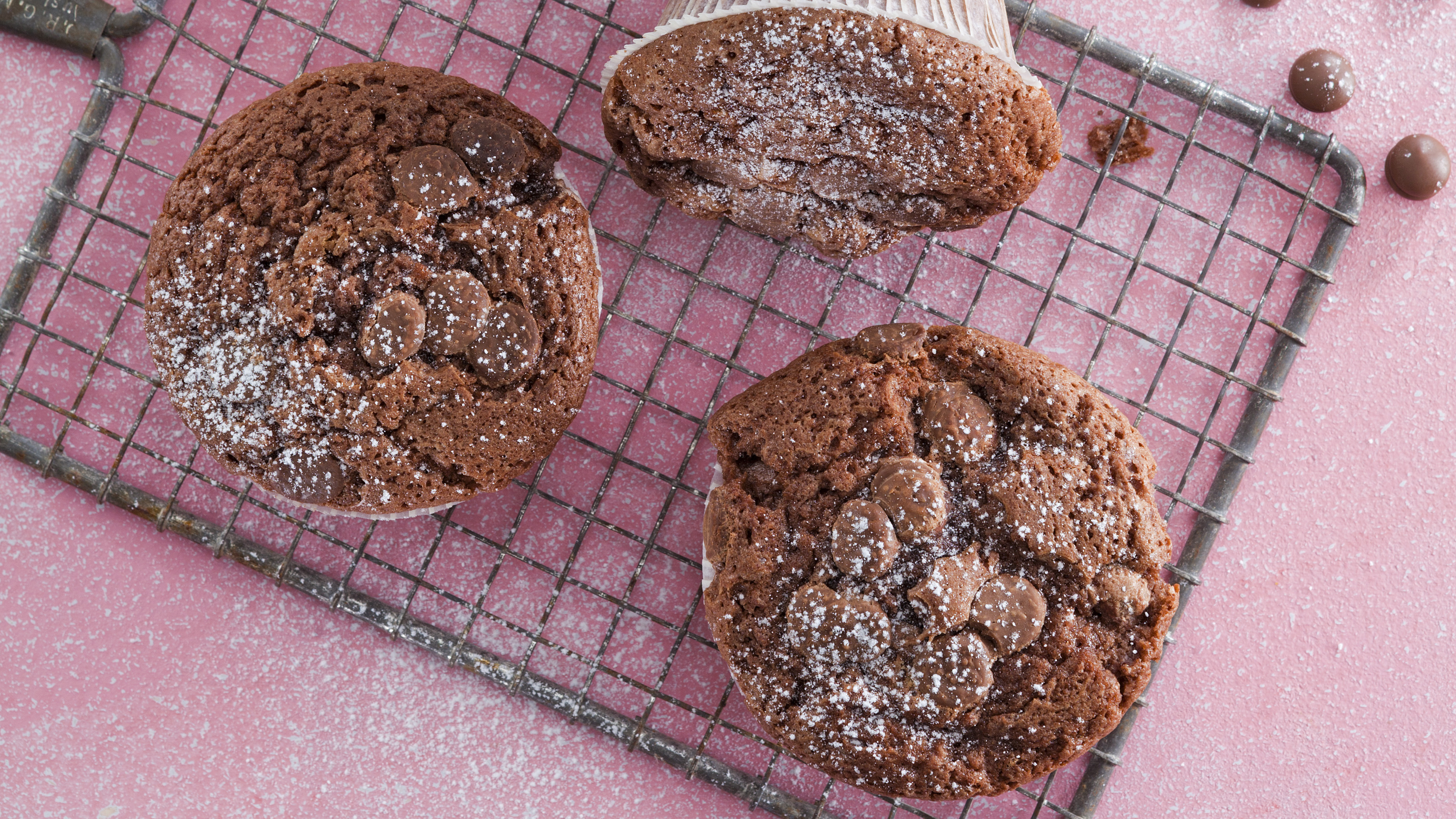 Suklaamuffinit | Makeat leivonnaiset | Reseptit – K-Ruoka