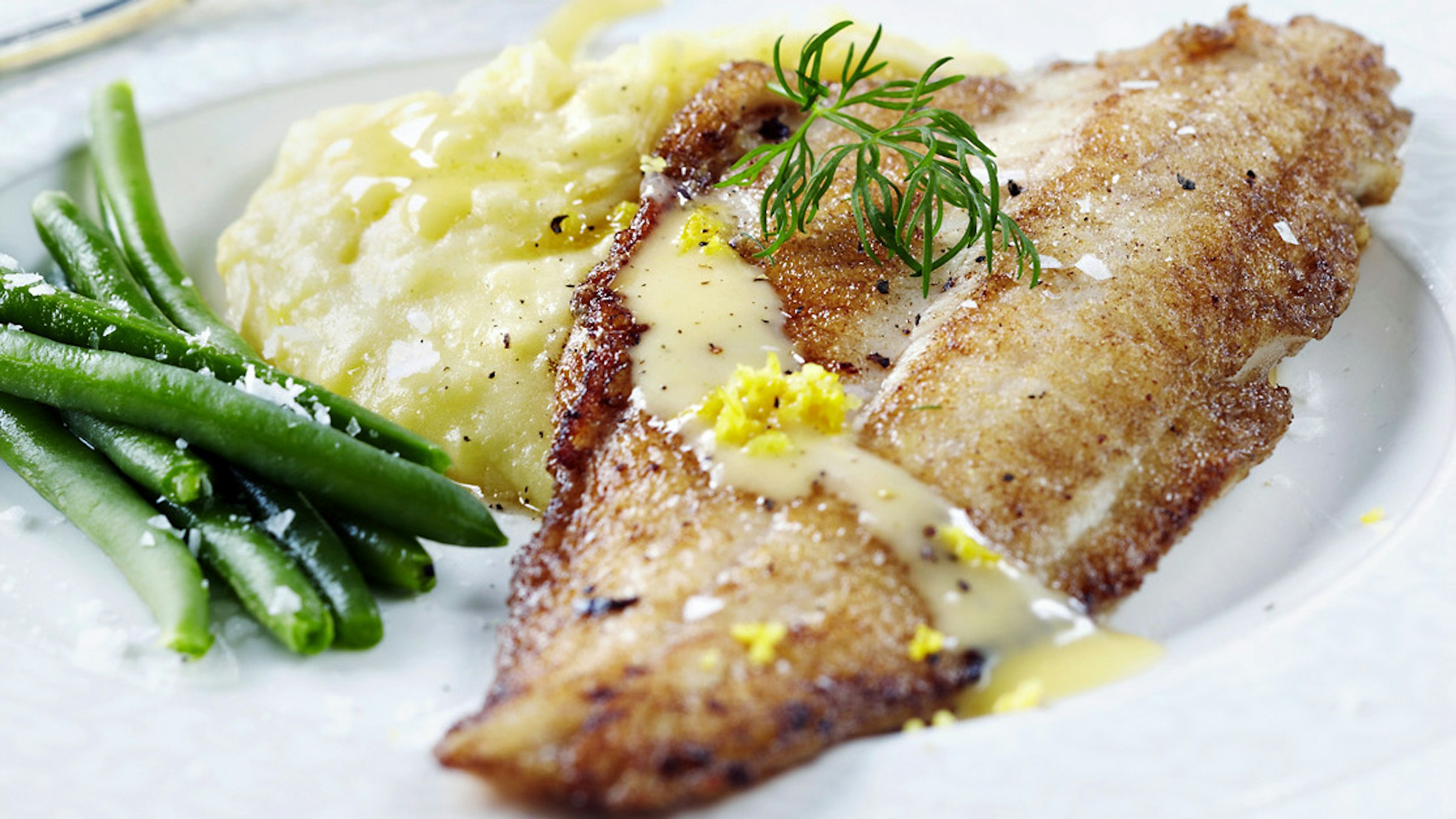 Paistettua kuhaa, perunapyreetä ja beurre monté kastiketta | Pääruoat ...