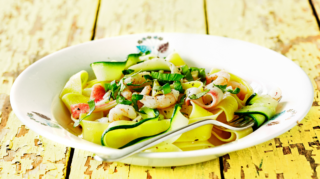 Kesäkurpitsa-katkarapupasta | Pääruoat | Reseptit – K-Ruoka