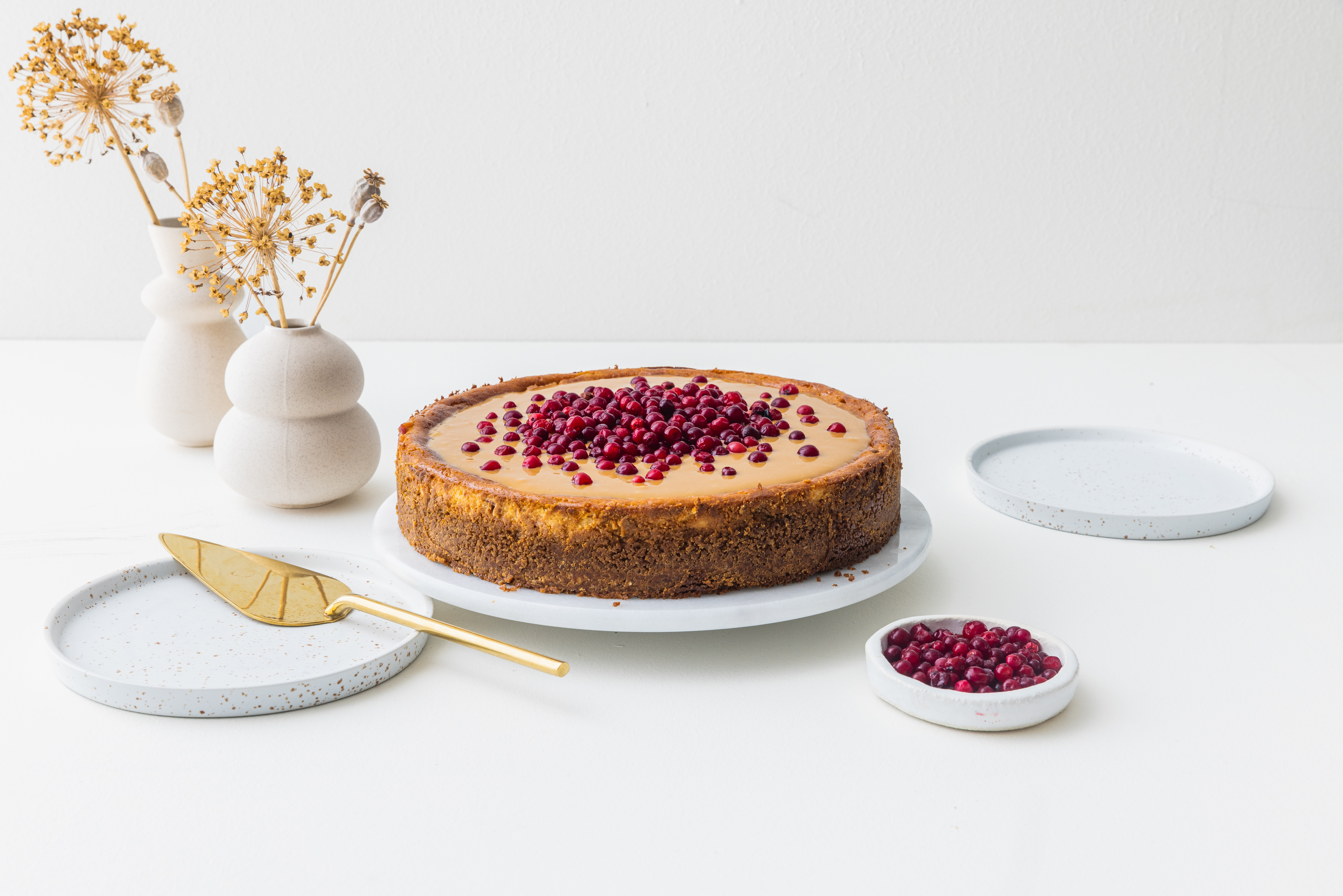 Puolukka-kinuskijuustokakku | Reseptit | K-Ruoka