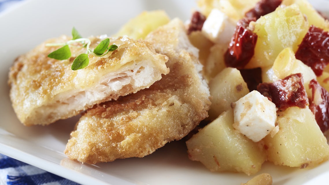 Italialainen perunasalaatti ja rapea kalaleike | Pääruoat | Reseptit ...