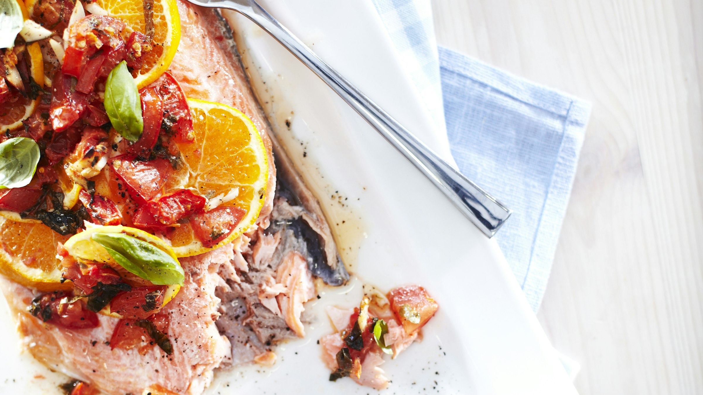 Uunilohi Välimeren tapaan | Pääruoat | Reseptit – K-Ruoka