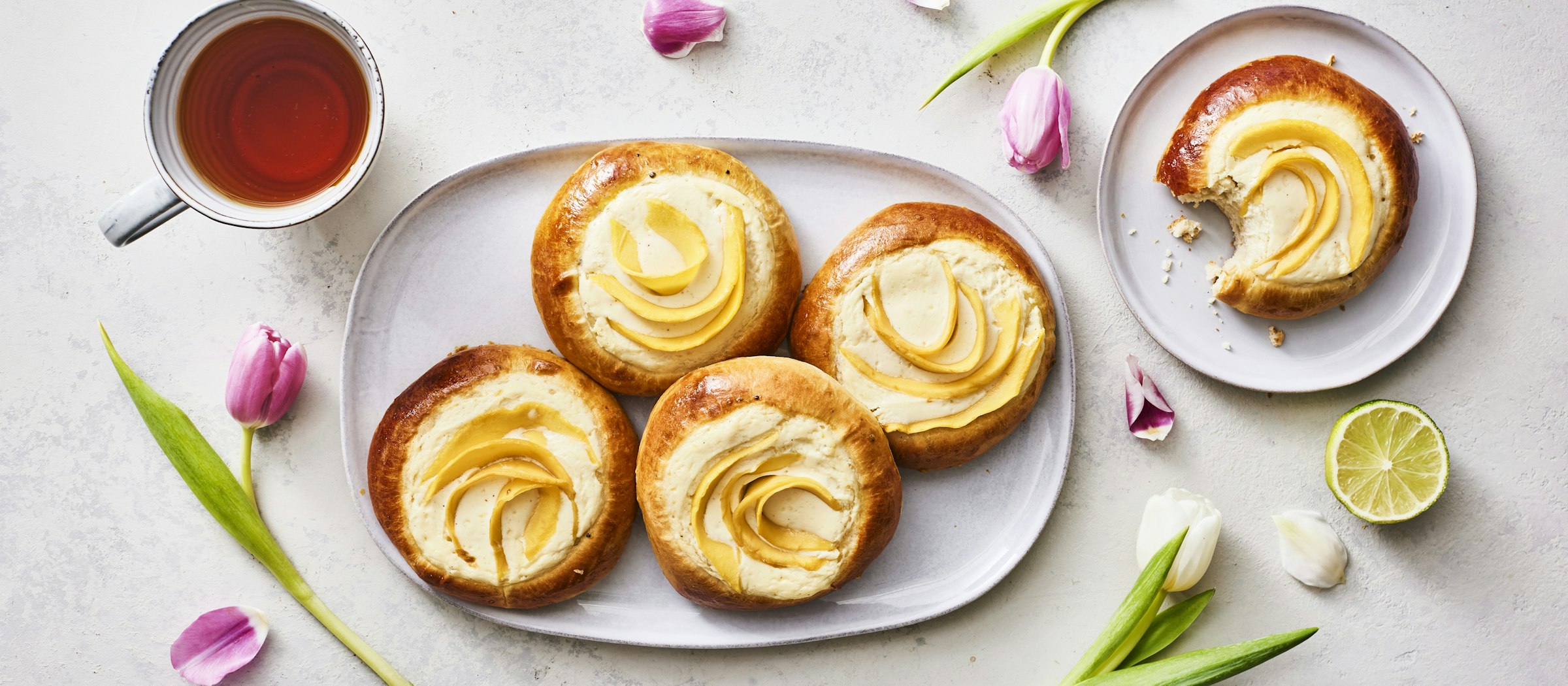 Mango-rahkapullat | Makeat leivonnaiset | Reseptit | K-Ruoka