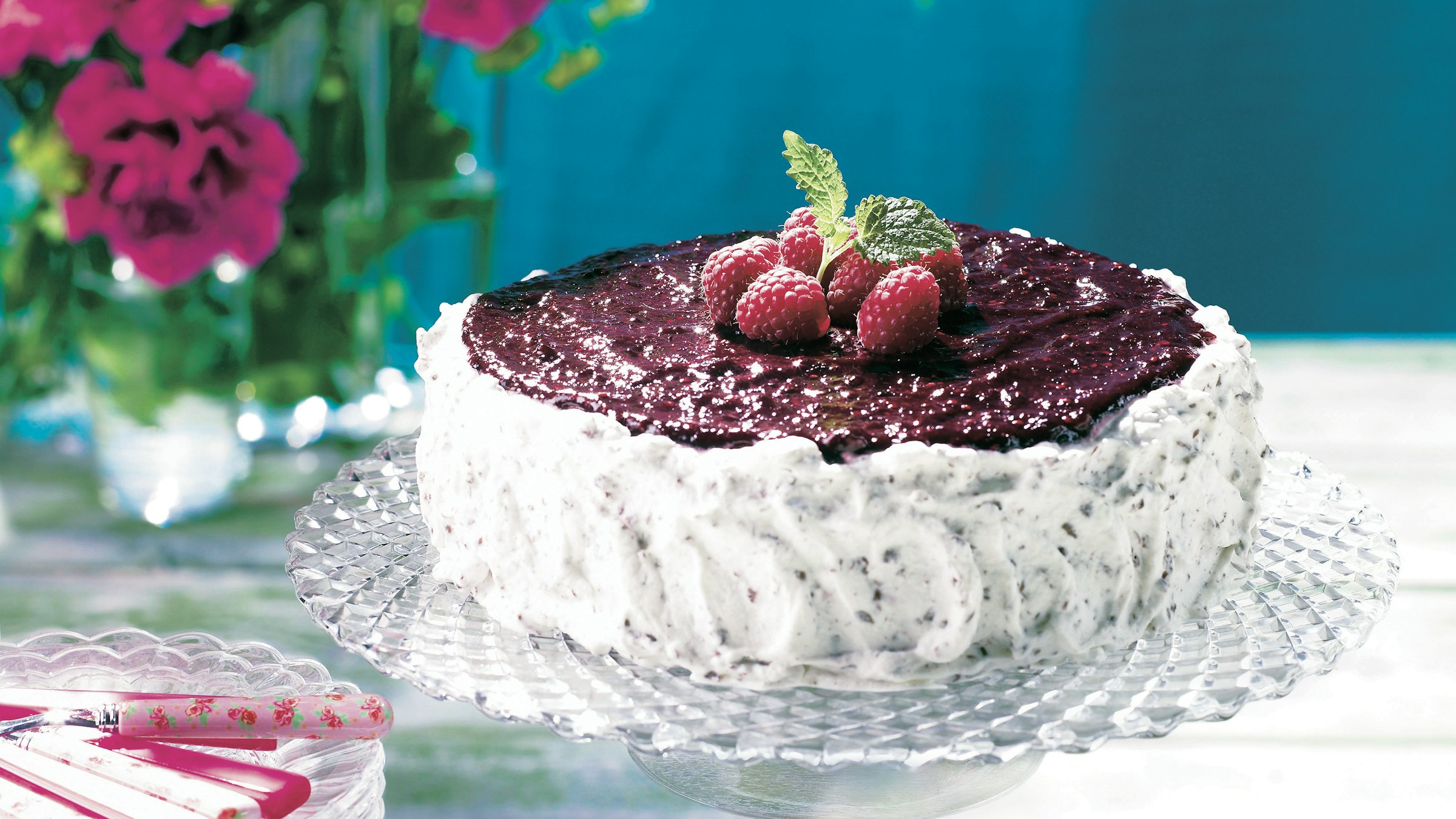 Marja-suklaatäytekakku | Sesonki | Reseptit | K-Ruoka