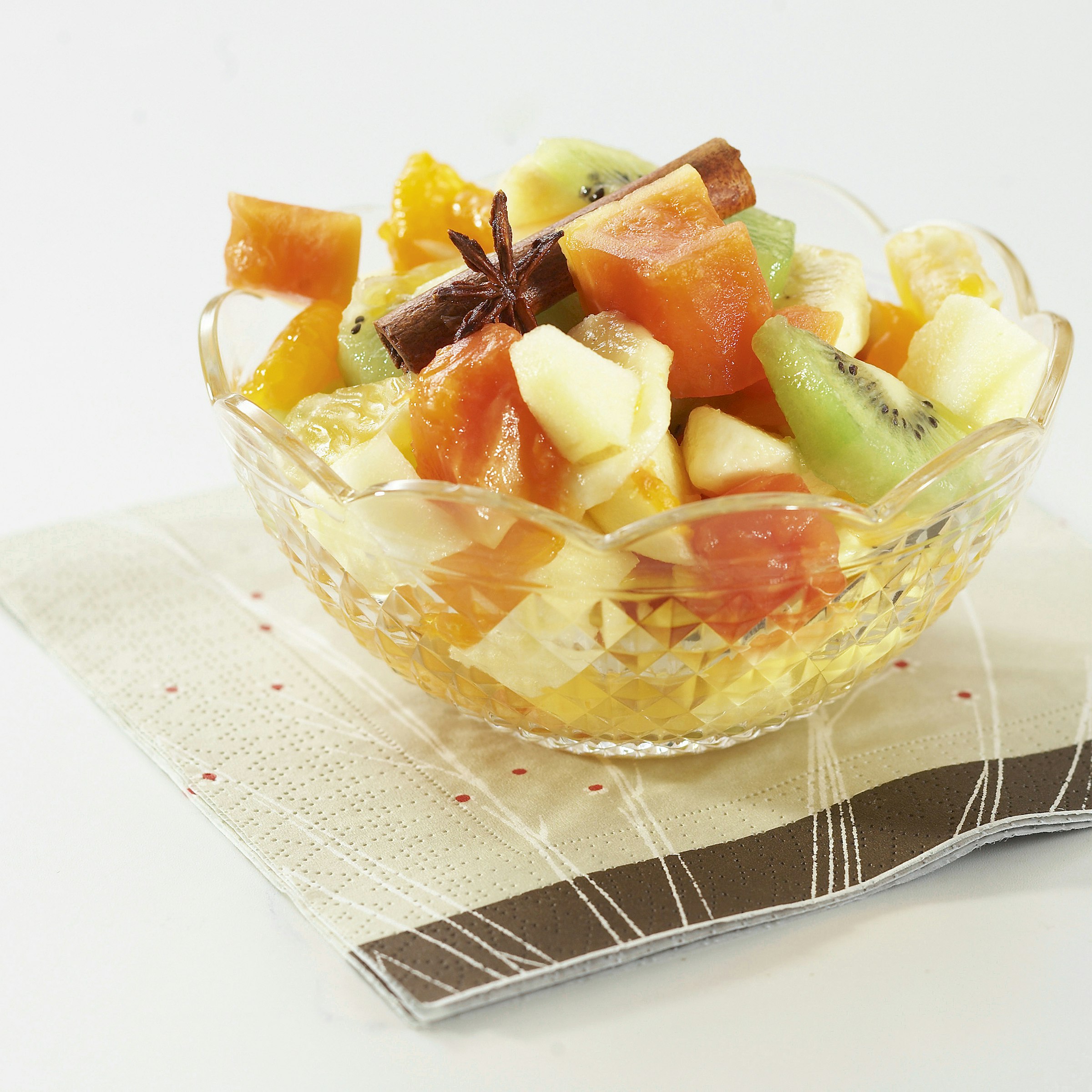 Tähtianiksen makuinen hedelmäsalaatti | Sesonki | Reseptit | K-Ruoka