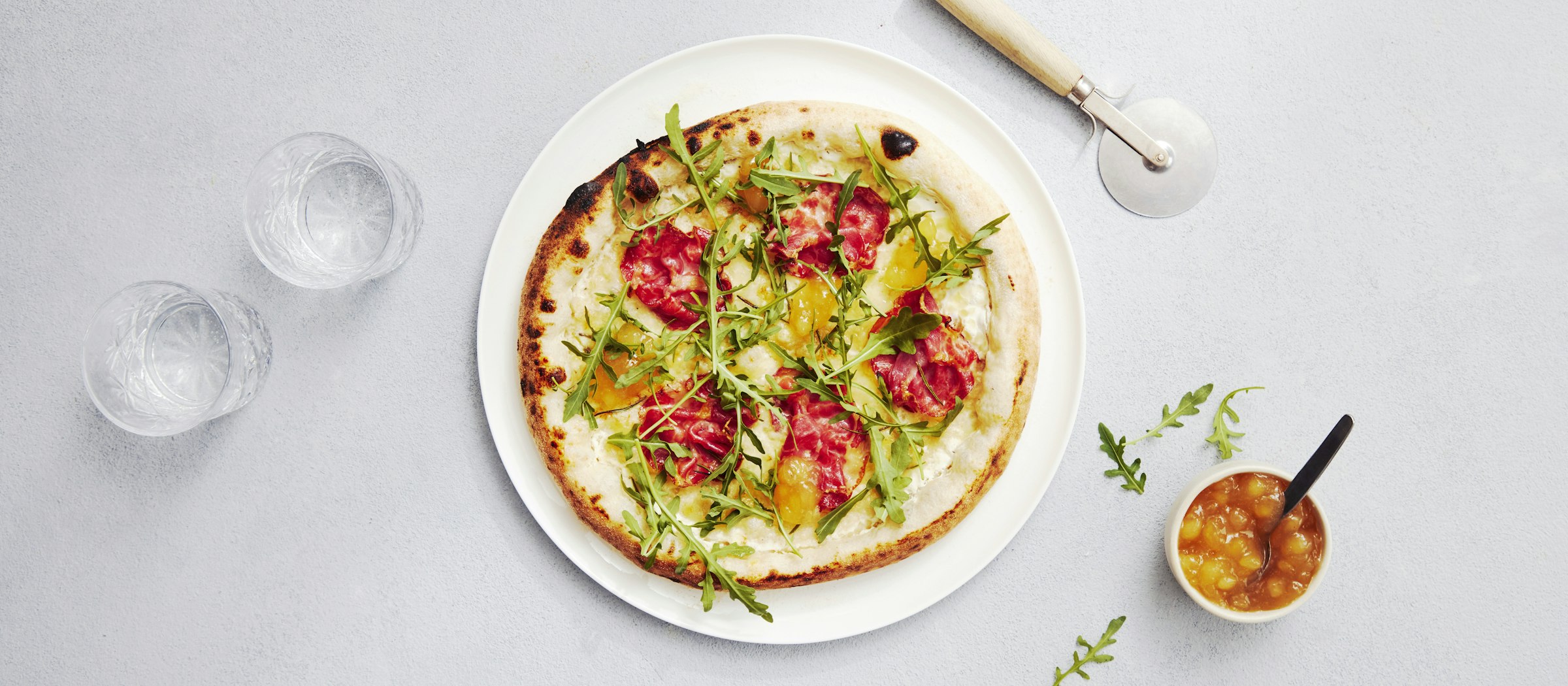 Valkoinen kinkkupizza | Pääruoat | Reseptit | K-Ruoka